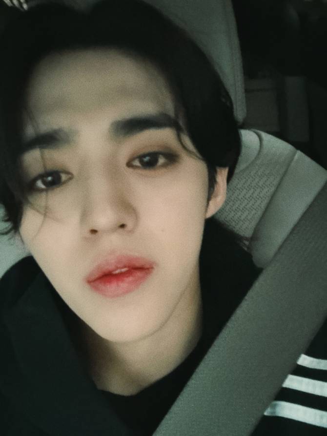 Seventeen Community Post 디노 생일 축하해🖤 Scoups