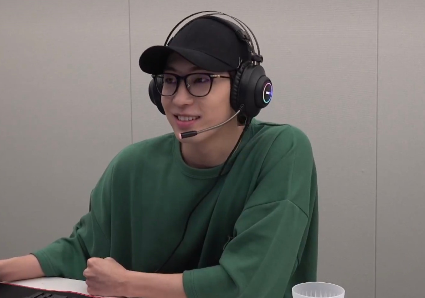Seventeen Community Posts 할 말이 없다 너무 잘생겼어ㅜㅜ 원우 같은 남자가 필요해 제발