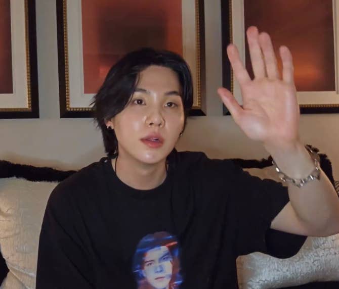 BTS 커뮤니티 포스트 - Yooni was live🖤