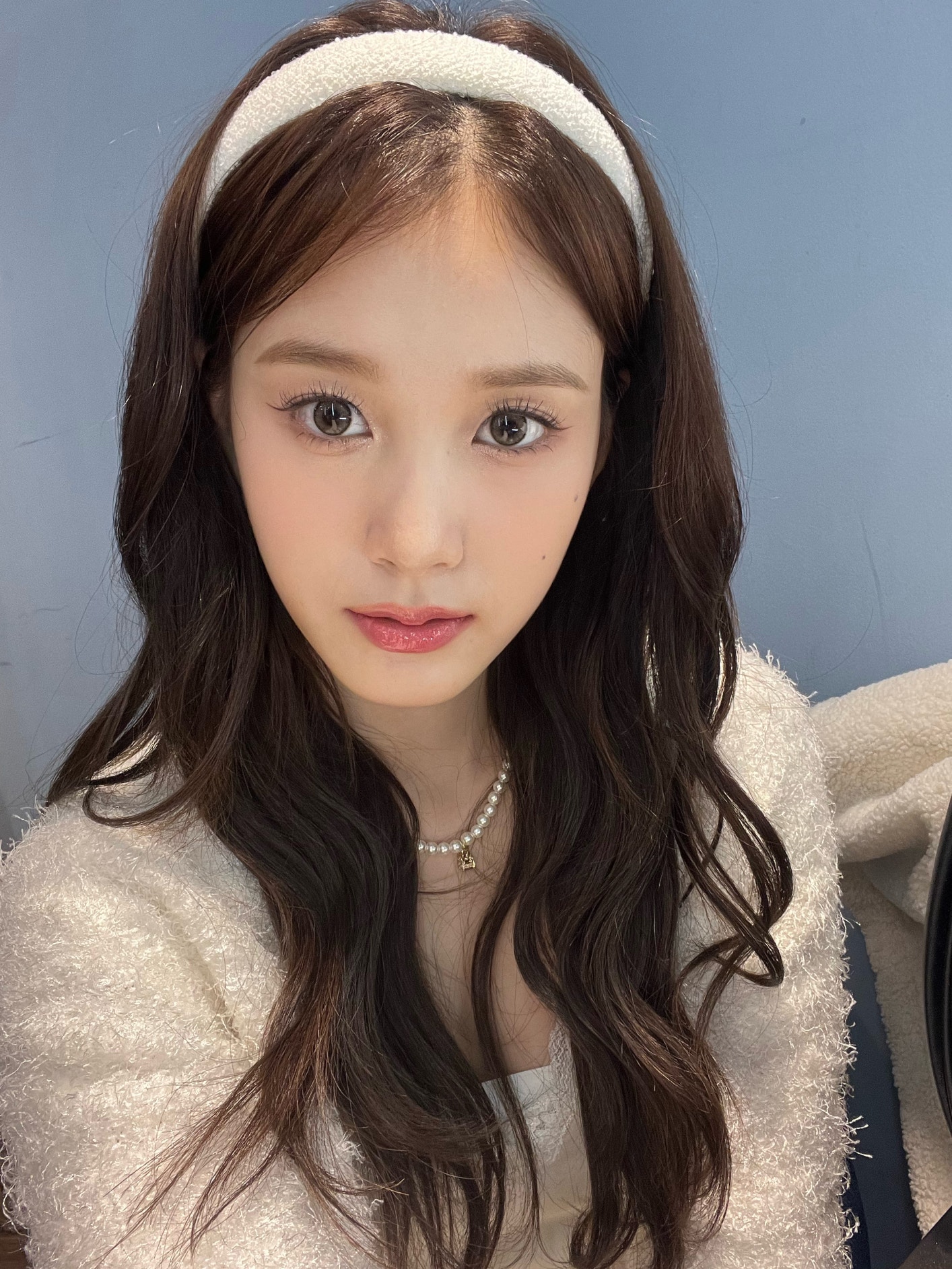 Stayc Community Posts 월요정 등등장🧚🏻‍♀️🧚🏻‍♀️ 다행히 비가 오늘은 안오네용 확실히 날이 엄청