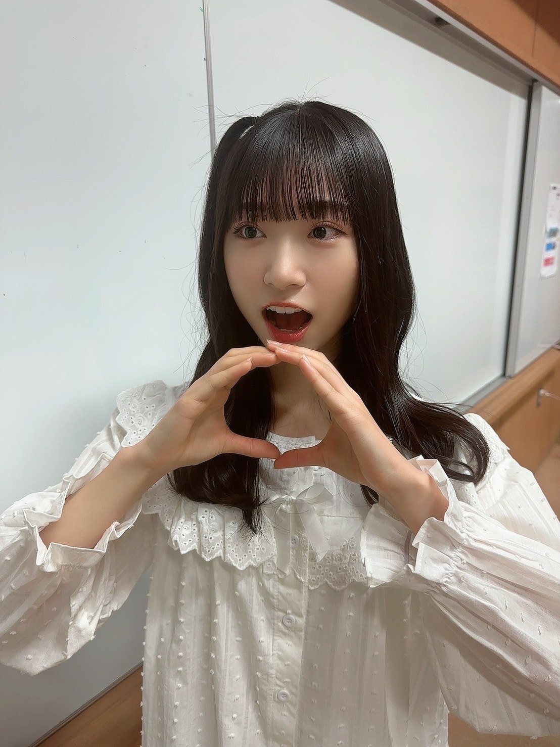 Akb48 커뮤니티 포스트 今日もみなさんが 楽しくハッピーな一日を過ごせますように☺🪄💖 야마우치 미즈키
