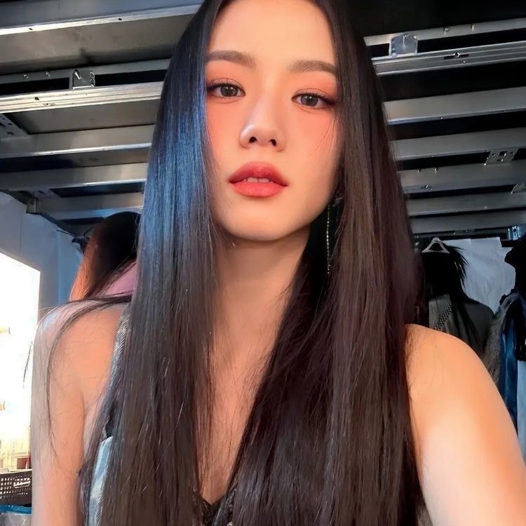 BLACKPINK Community Posts - jisooya slayed this pic ️