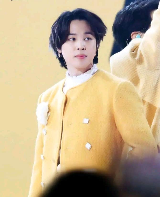 BTS Community Posts - My yellow💛💛💛💛💛💛💛💛💛bae #to_jimin
