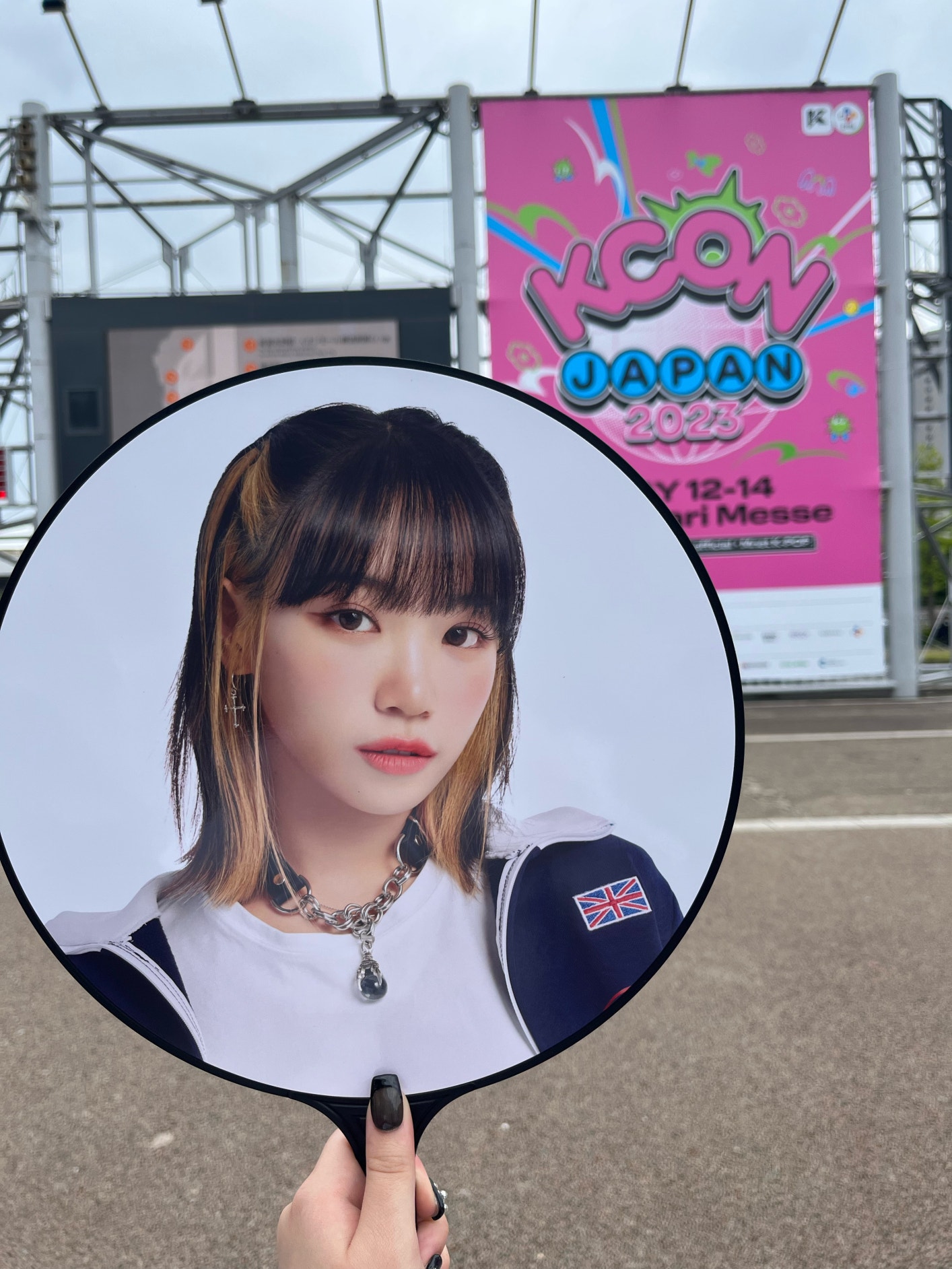 LE SSERAFIM Community Posts - KCON来てくれてありがとう😭🩵🩵🩵 ほんとにほんとに幸せな時間で同じ空気吸えてるだけで幸せなのにみんなが曲を歌ってるとこ踊ってる ...