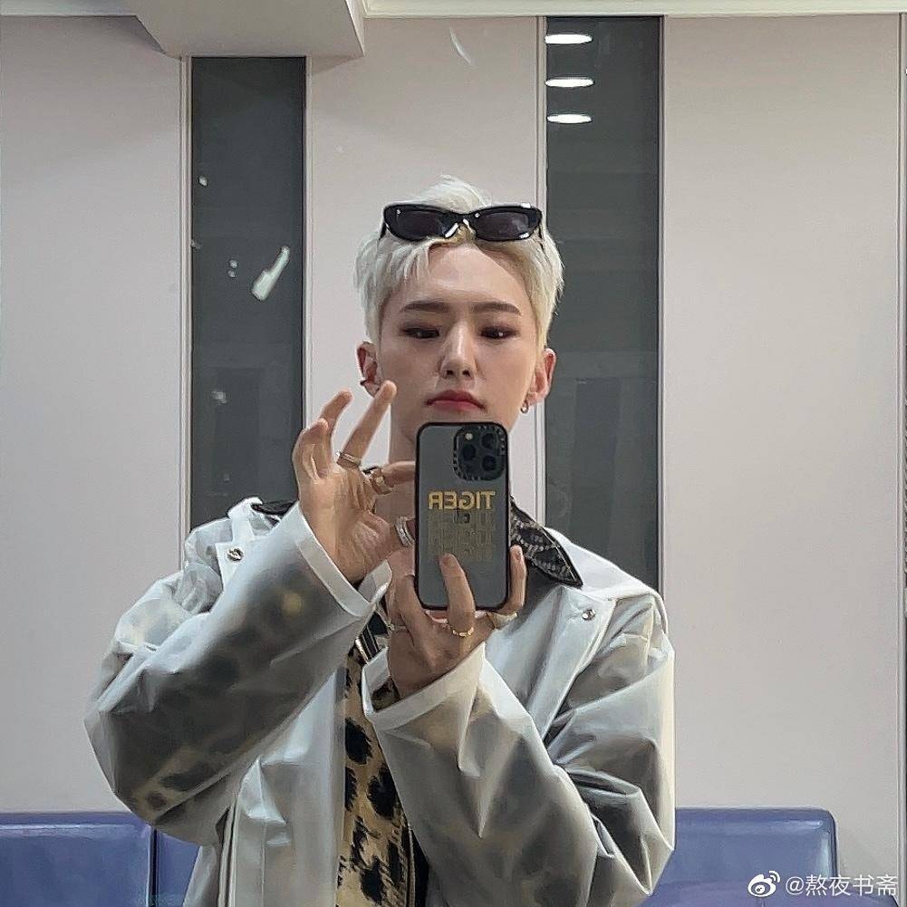 SEVENTEEN Community Post - Hoshi's short white hair is really amazing ...