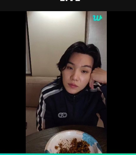 BTS Community Posts - お疲れ様です💜😎