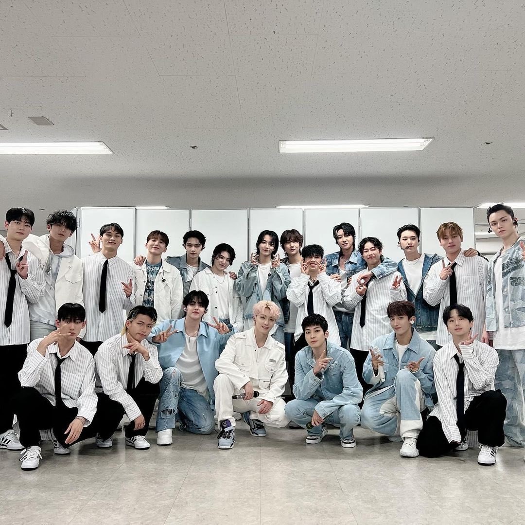 SEVENTEEN Community Post - TEAM SVT 💙🤍🖤