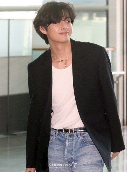 BTS Community Post - 📰 #BTSV continues to show its popularity in Japan by topping NEHAN and ...