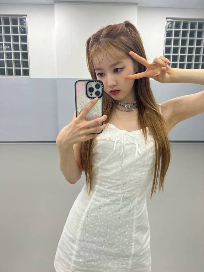 Stayc Community Post 스윗 오늘 잘 잤나~ 맛있는 거 든든히 잘 먹고 곧이따가🤭 만나 ️ ️ ️