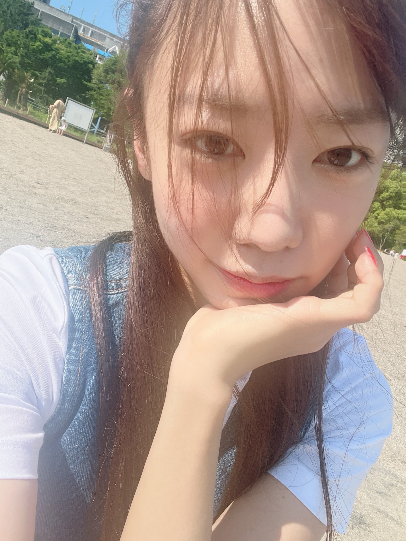 Apink Community Posts 잘 있지 보고싶다💓 늘 행복해야해 슬프면 우는것도 행복한거야 울고 싶을 때는 울고