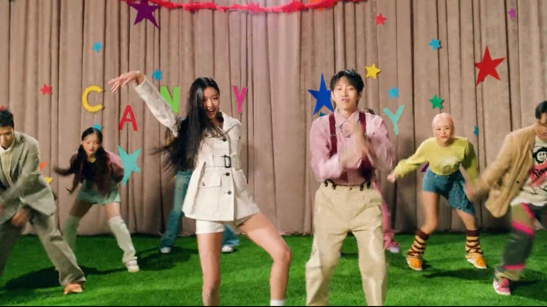 Oh My Girl Community Post 유시아씨 왜 갑자기 여기서 나와ㅏㅏㅏㅏㅏ 요즘 힙합한다더니 스포였던거야