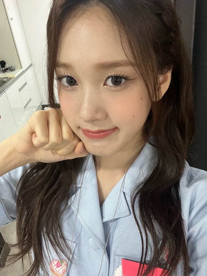 Stayc Community Posts 스윗 ️ 굿몰닁~ 월요정등등장🧚🏻♀️🧚🏻♀️ 어제 일이 너무 꿈만 같아요 ㅠㅠ