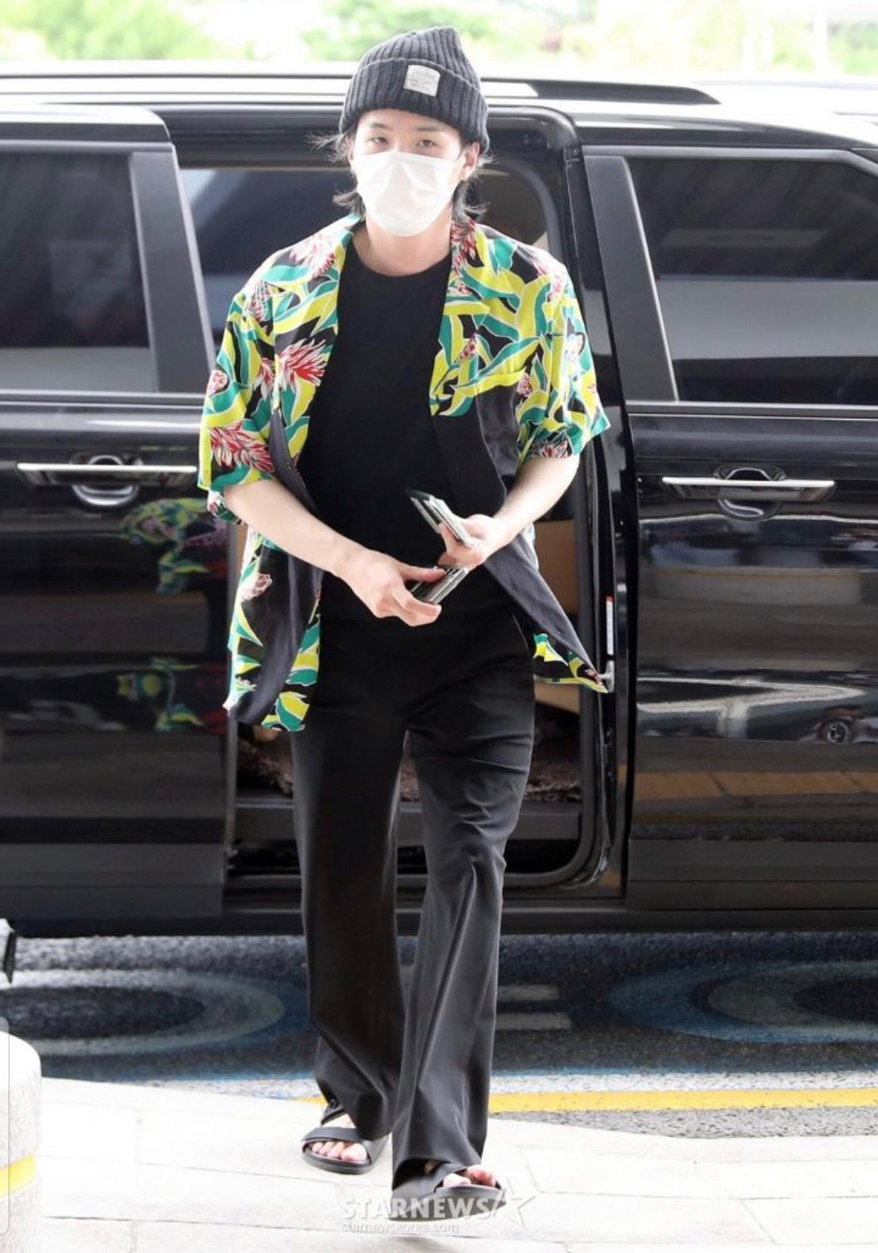 BTS Community Posts - have a safe flight Yoongi-ah 🫶🫂 i hope you gets ...