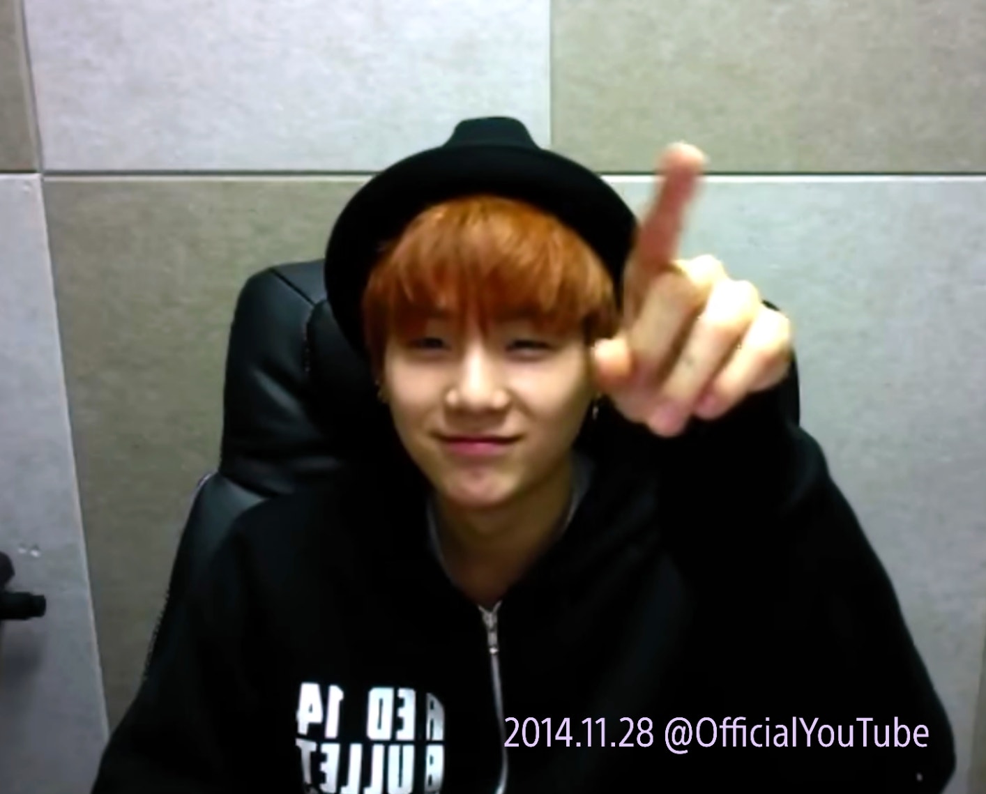 BTS Community Posts - 😼ユンギが日本に来てる。会えないけど、何だかリアルにユンギを感じたくて「The Stars」を繰り返し聴いて、ユンギの日本語を楽しんでる。最近のユン ...