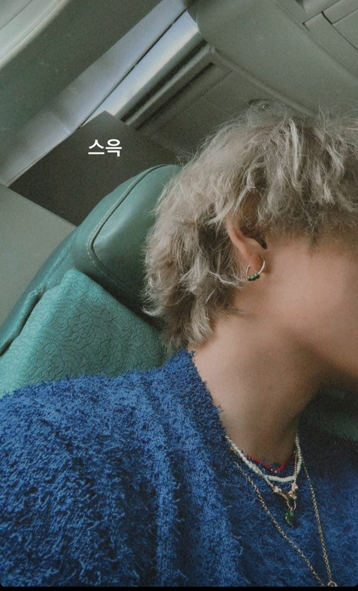 BTS Community Posts - Taehyung 🥰 con el pelo rubio 😍 se ve simplemente hermoso 😚 divino ☺ ...