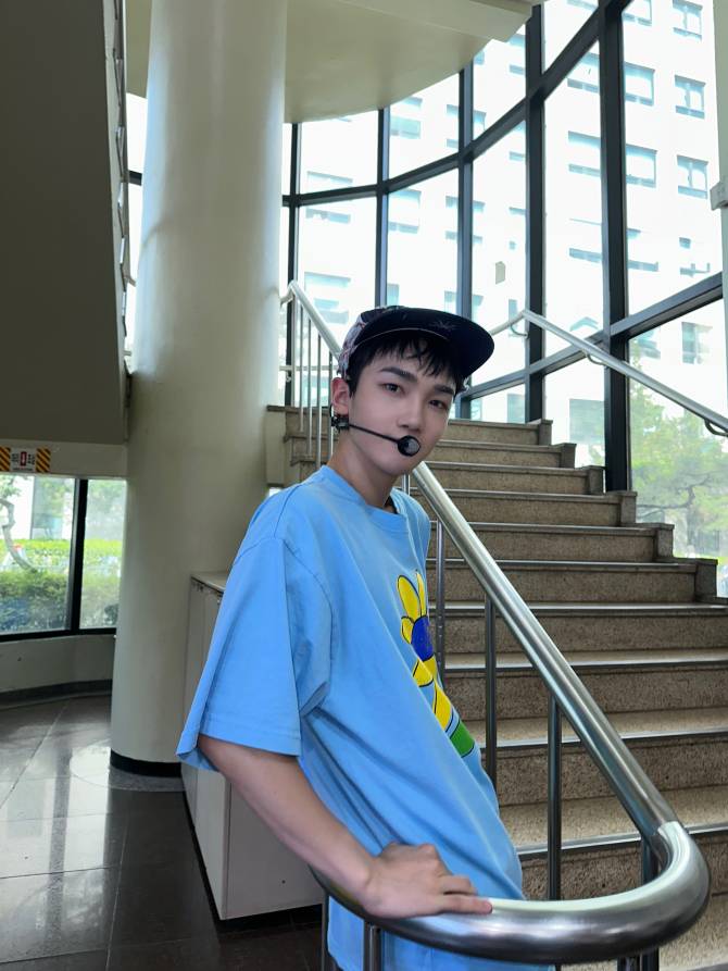 Atbo Community Post 보트 어린이~ 뮤직뱅크 즐거웠나요~🎶 네네 연규쌤🌻 Kimyeonkyu
