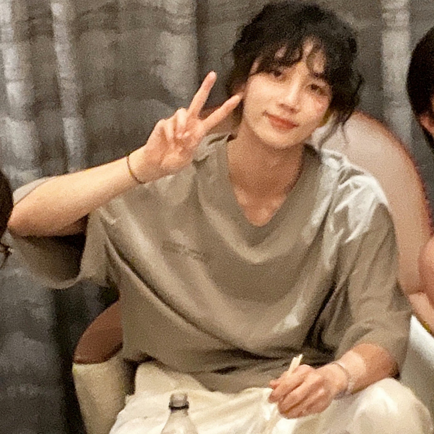 Seventeen Community Posts 好崩溃，上周专辑到了，然后我选了几本留给自己，然后其他的分给车员，这一车拼的邮费，然后刚好我留给自己的几本没有2，他们都有2，不是说拆到