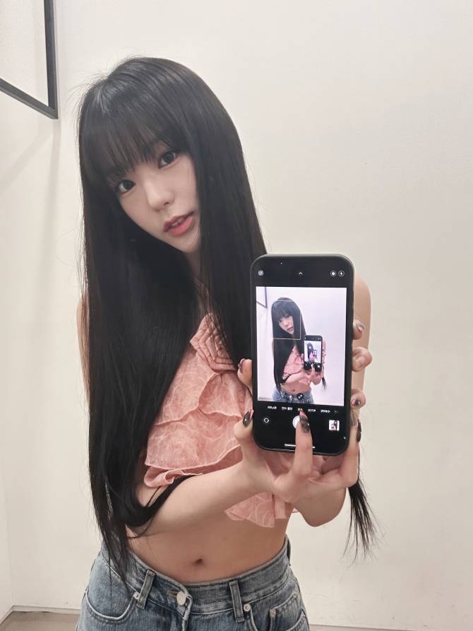 Secret Number Community Posts 오늘은 거울셀카💝 펜타곤의 밤의 라디오 너무 즐거웠어요🎵🎶 Soodam