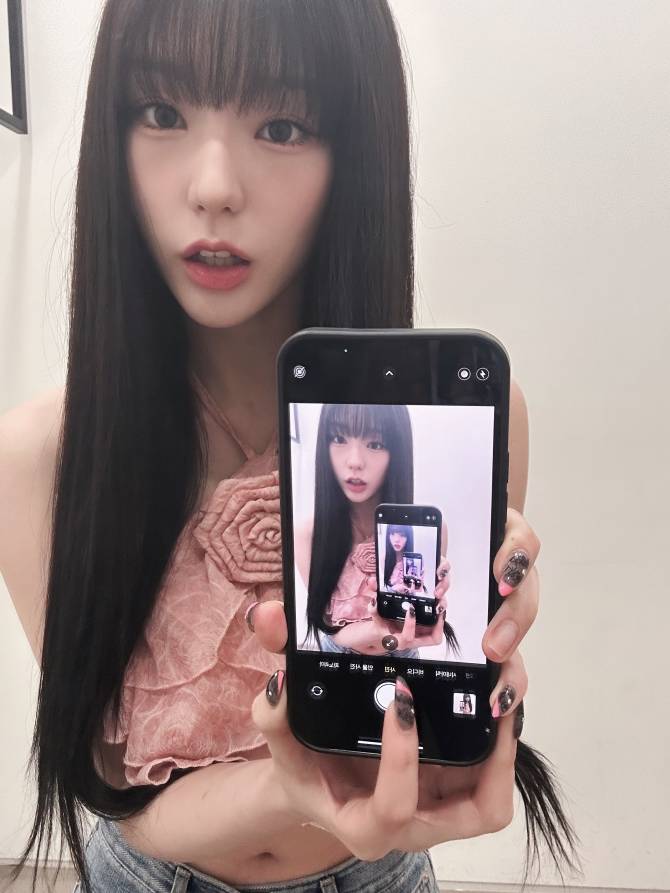 Secret Number Community Posts 오늘은 거울셀카💝 펜타곤의 밤의 라디오 너무 즐거웠어요🎵🎶 Soodam