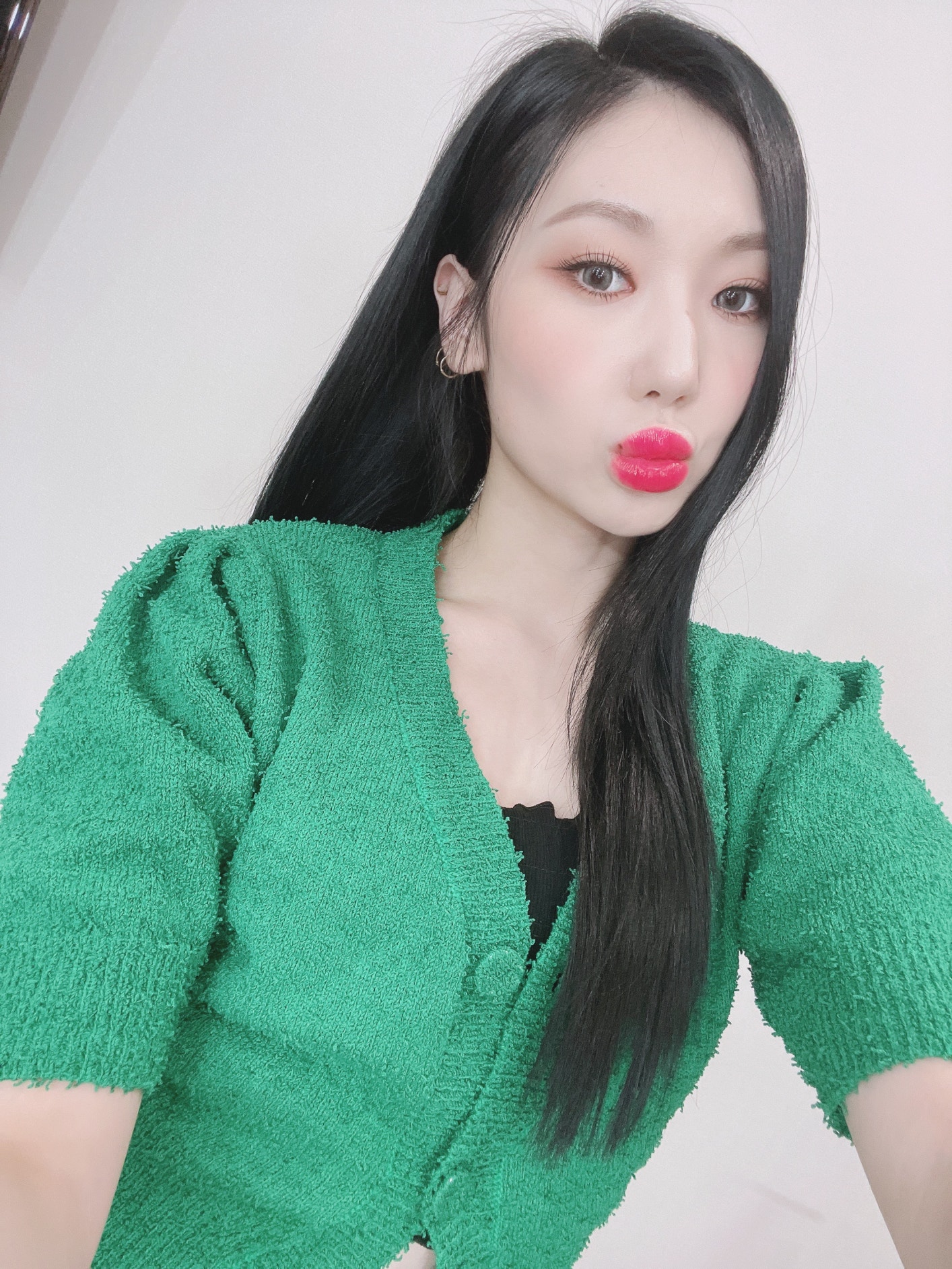 Secret Number Community Posts 펜타곤의 밤의 라디오 끄읕 ~ 뮤뱅에서 만나요 💚 잘자요 락키 🥰💓