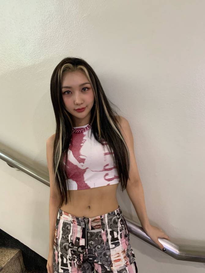 Secret Number Community Posts Photo Dump Part 3 뮤뱅😝 Minji