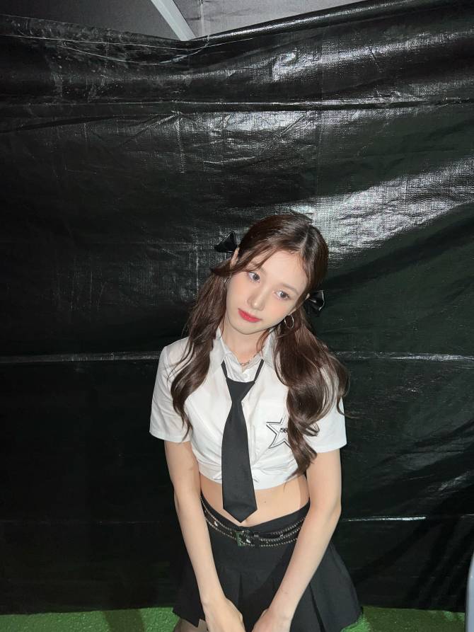Stayc Community Post 스윗~~ 좋은 아침 월요정 등등장🧚🏻♀️🧚🏻♀️ 저번주는 진짜 평소보다 빨리 지나간