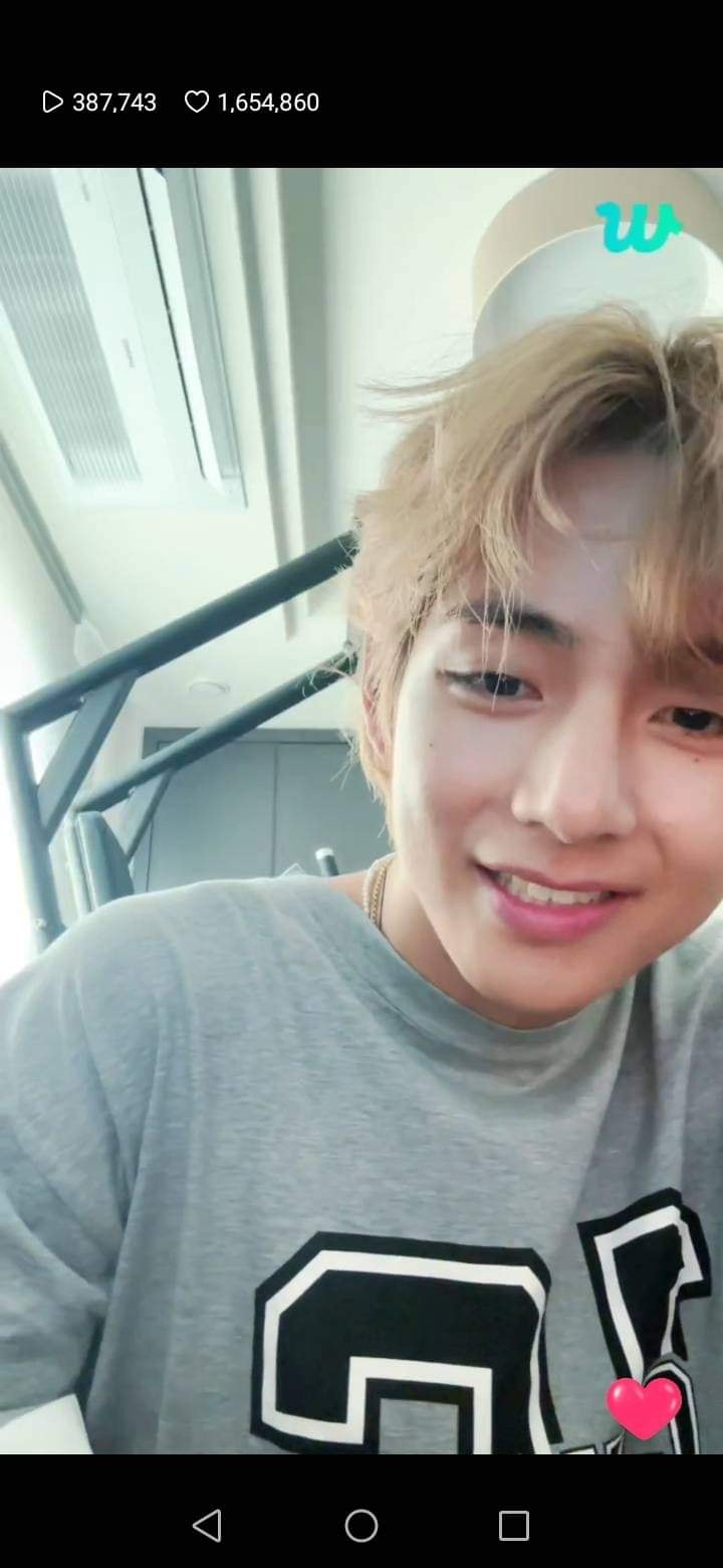 BTS Community Posts - I MISSED THEIR LIVE 😭😭 I MISS YOUU BOTH 😭😭