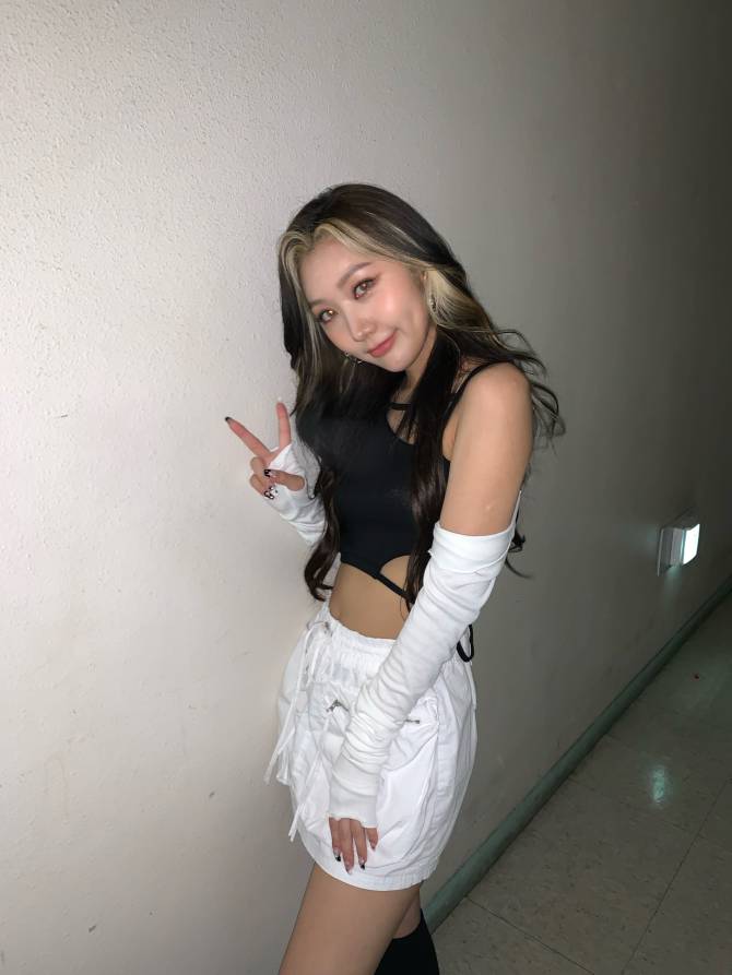 Secret Number Community Posts 심플리케이팝 시크릿투어 Radion Us까지 완료🫠 Minji