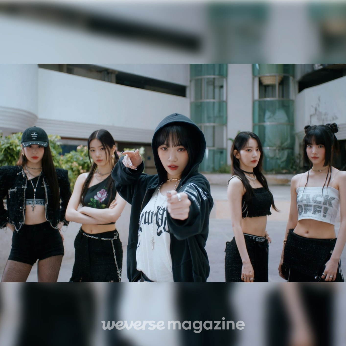 Weverse LE SSERAFIM Image - [Magazine] You can't stop Bluebeard’s wife
