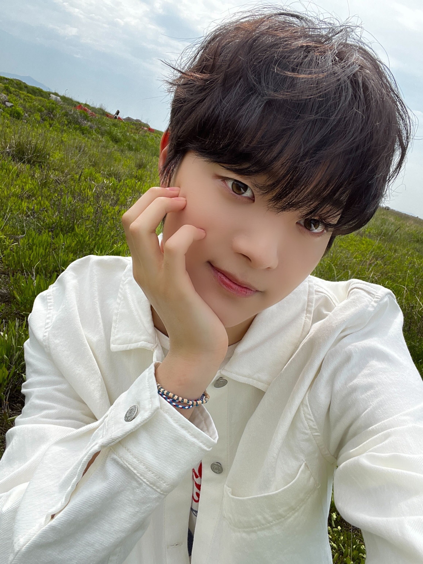 &TEAM Community Post - 2nd EP『First Howling：WE』たくさん聞いてくださいね !!🎇 많관부~ 🥰 - EJ