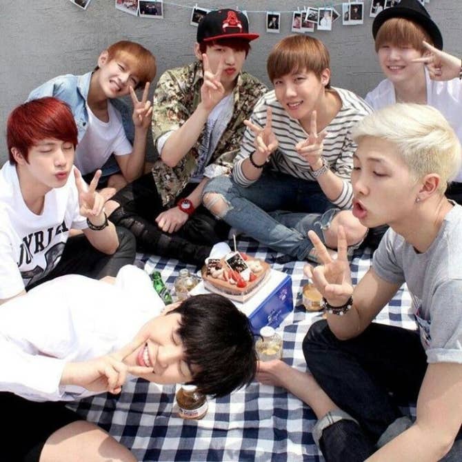 BTS Community Posts - Feliz Uma Década, BTS!! Eu conheço vocês há 6 ...