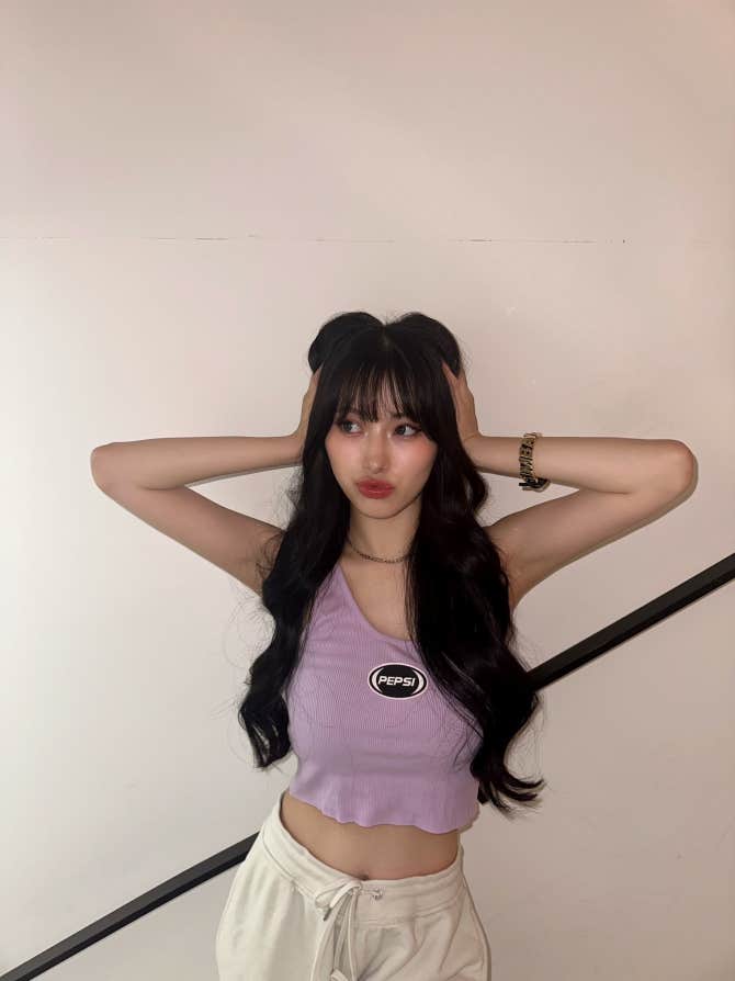 MOONCHILD Community Posts - こんばんは🌙UWAです👋🏻 今日はダンスプラクティスビデオの時の写真🧞 皆さんは4曲の ...