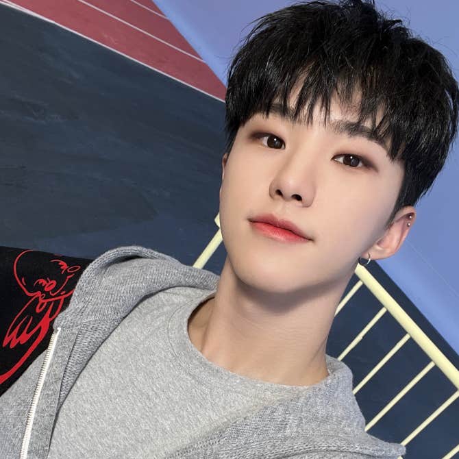 Seventeen Community Posts 호시 ♡ 생일 축하해요앞으로도 당신의 하루하루가 빛나는 행복한 날들이 되길