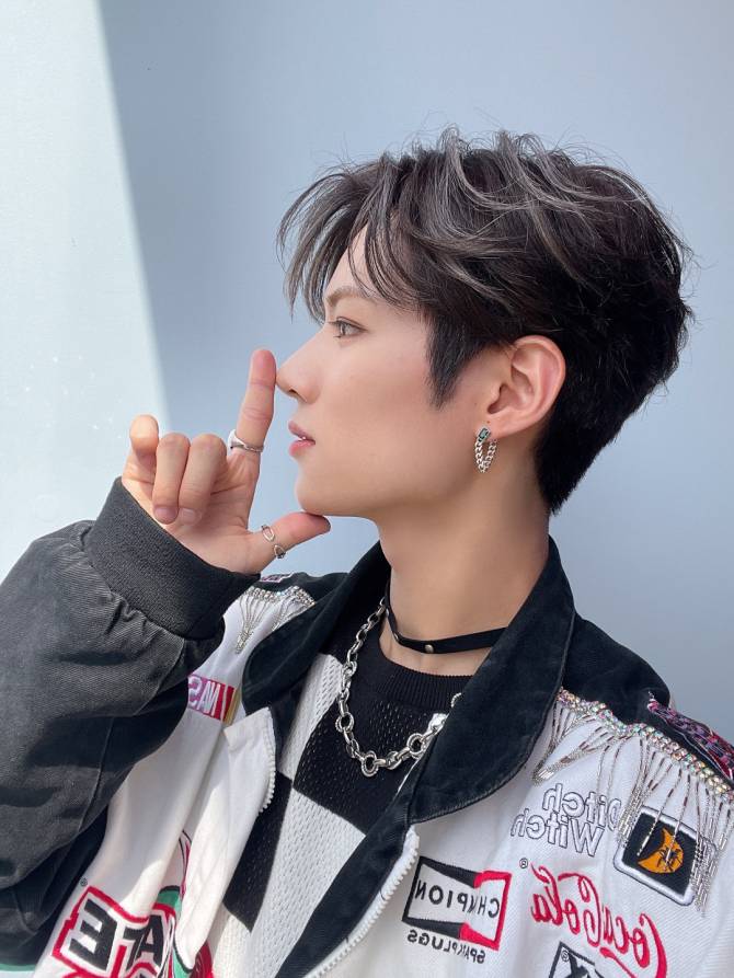 Lun8 Community Post 오늘 정말 많은 일들이 한순간에 일어났는데요 이런 행복한 순간을 팬분들과 함께 보낼 수