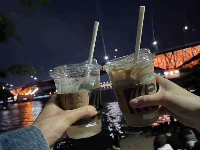 Rocket Punch Community Post 내일은 주말이다💗 켓치 이번주도 수고했어여어☺️힐링 잘하고 맛있는거