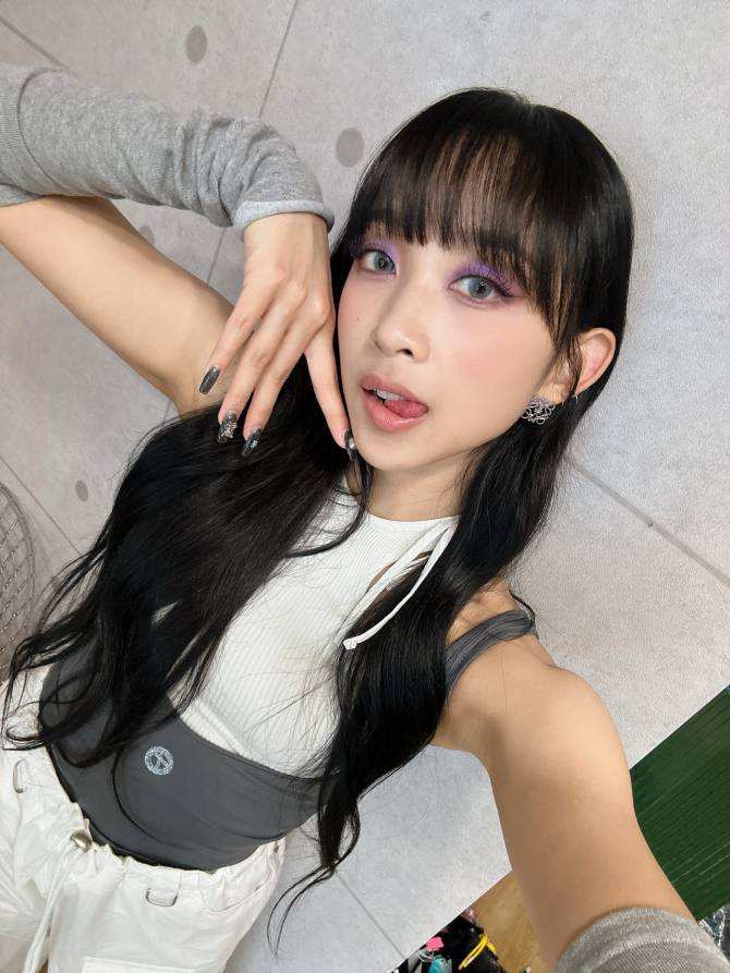Secret Number Community Post 오늘 쇼음악중심 끝 조심히 들어가요 다들 주말 잘 보내요