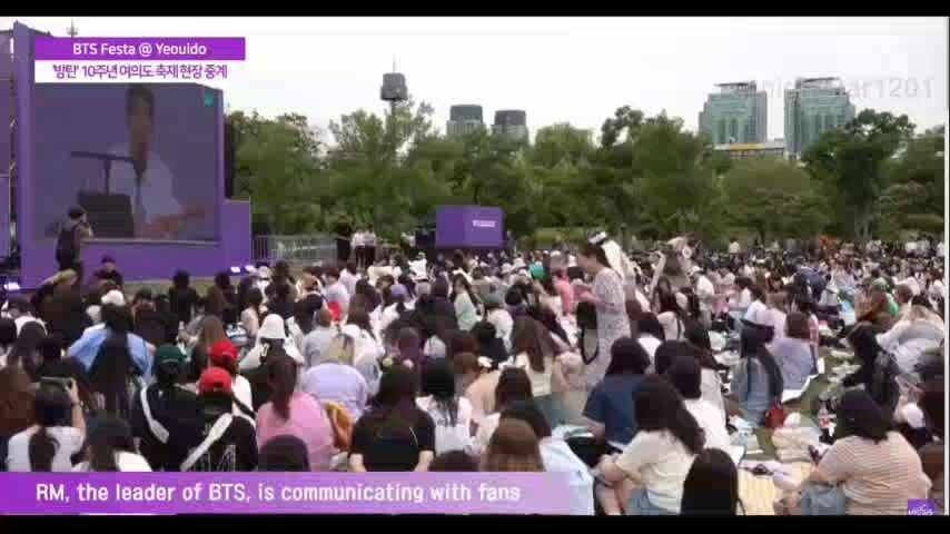 BTS Community Posts - 📽️ Namjoon aqui 🥺🫂 🐨 Pensei nessa época, no ano ...