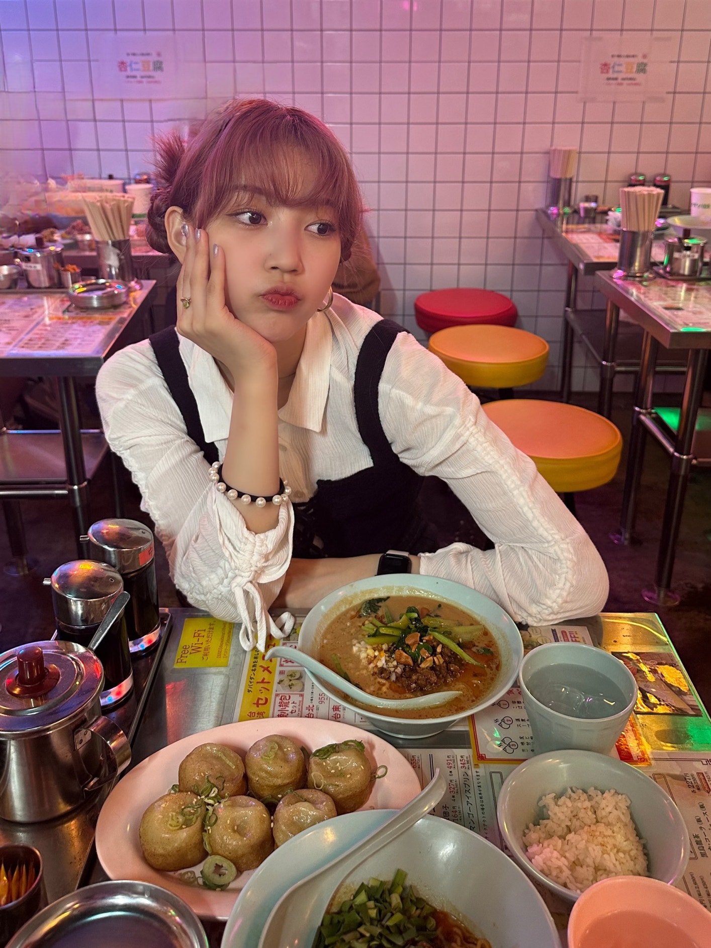 MOONCHILD Community Posts - こんばんは︎︎☺︎MIRANOです🍜 小学校からのお友達と一緒に坦々麺と小籠包を食べに ...