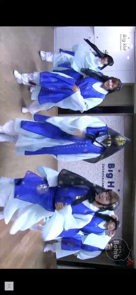 BTS Community Posts - https://youtu.be/rvj2O-O6JGQ 帽子に翻弄されるテテを見て好きになりました☺️