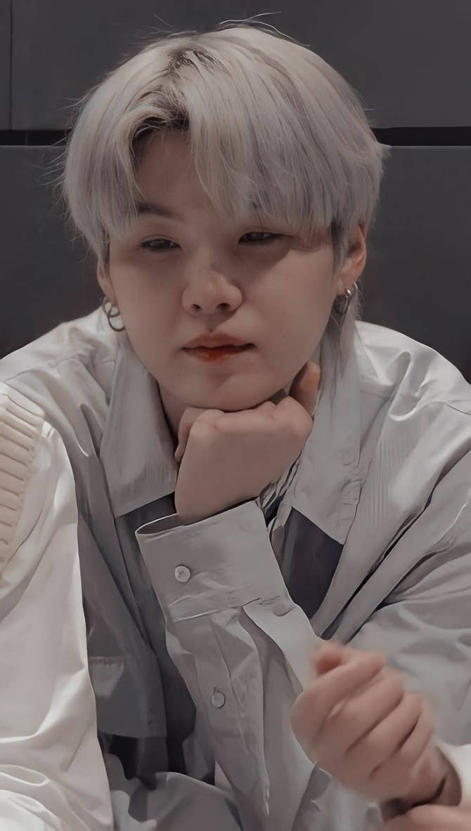 Bts Community Posts 나는 당신이 내가 이 우주에 존재한다는 것을 모른다는 것을 알지만 내가 있다는 것을