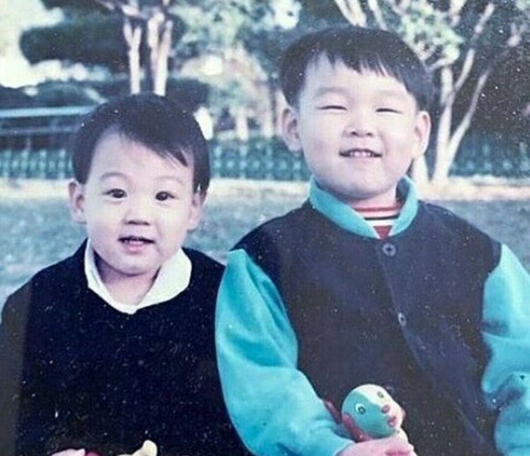 BTS Community Posts - Jeon Jungkook with his brother Jeon Junghyun ️ i ...