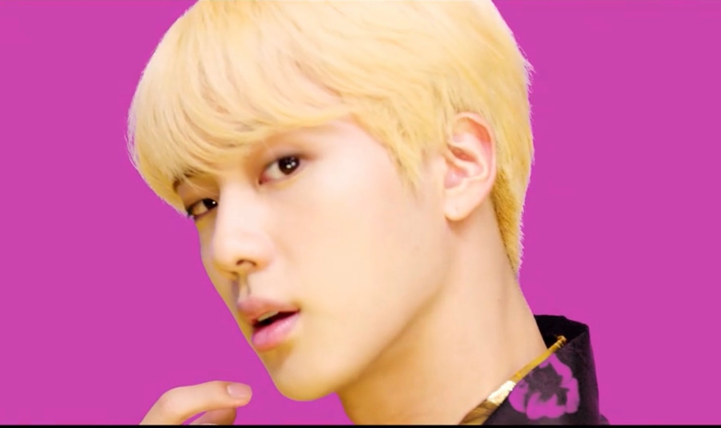 BTS Community Post - #dear_jin_from_army Jinくんカッコイイ〜(*´˘`*)♡ いつか逢いたいな〜 ⃘*.ﾟ逢えるといいな〜ෆ˚* 📷HYBE ...