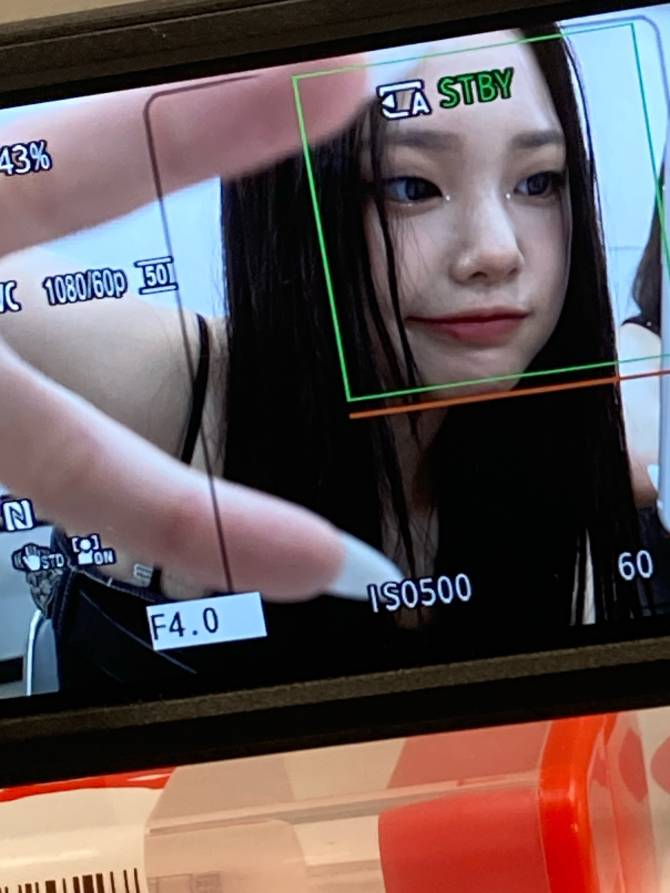 Classy Community Post 드콘 비하인드랄까😋 Boeun