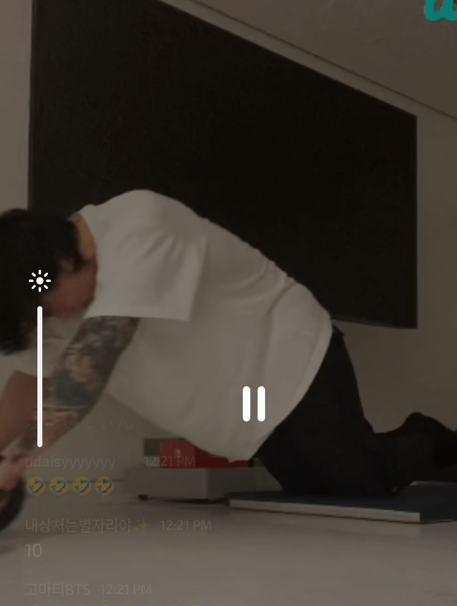 BTS Community Post - Gracias Jungkook, el verte haciendo ejercicio me ...