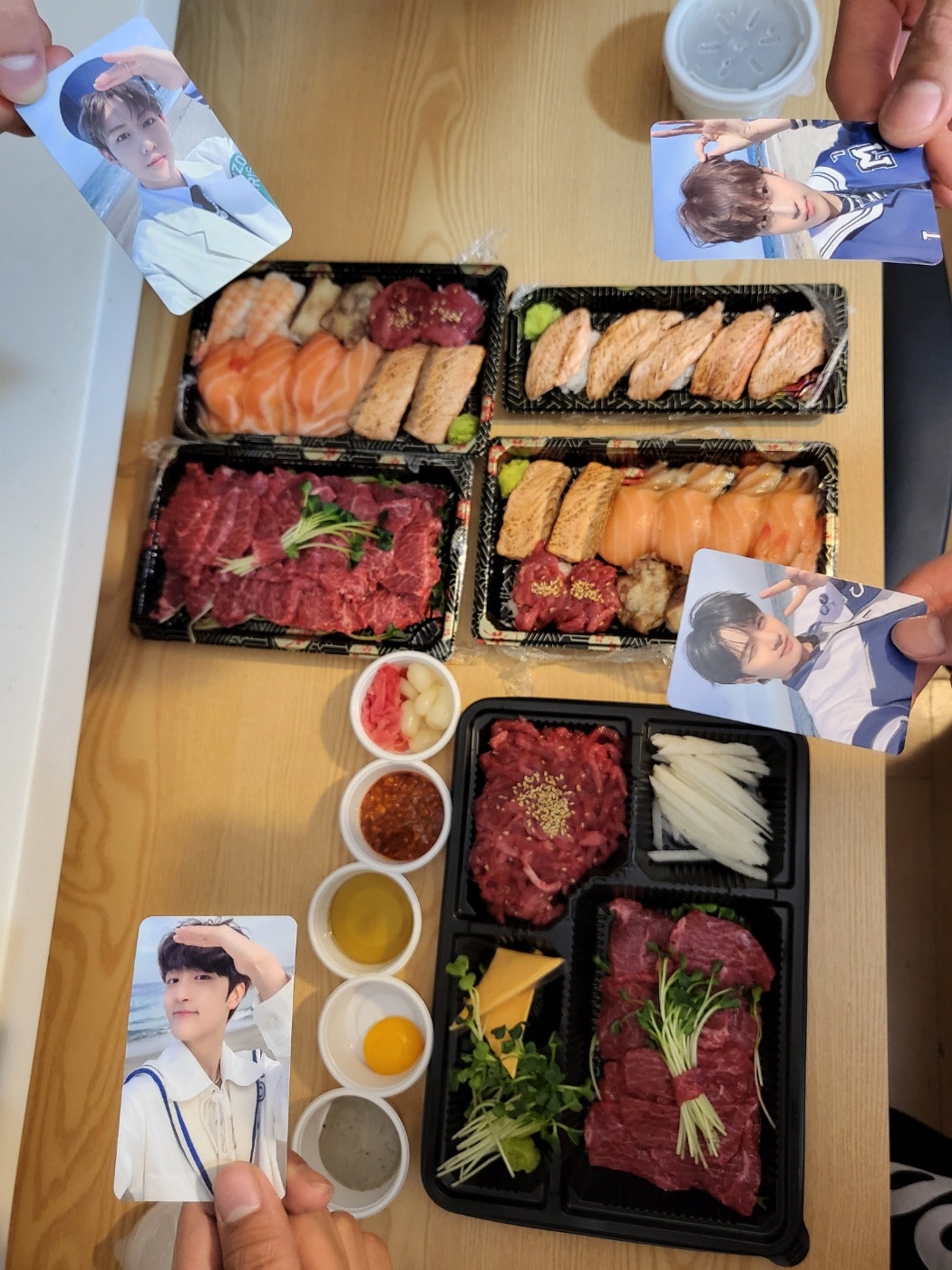 LUN8 Community Post - 오늘의 야식 #예절샷 - JinSu