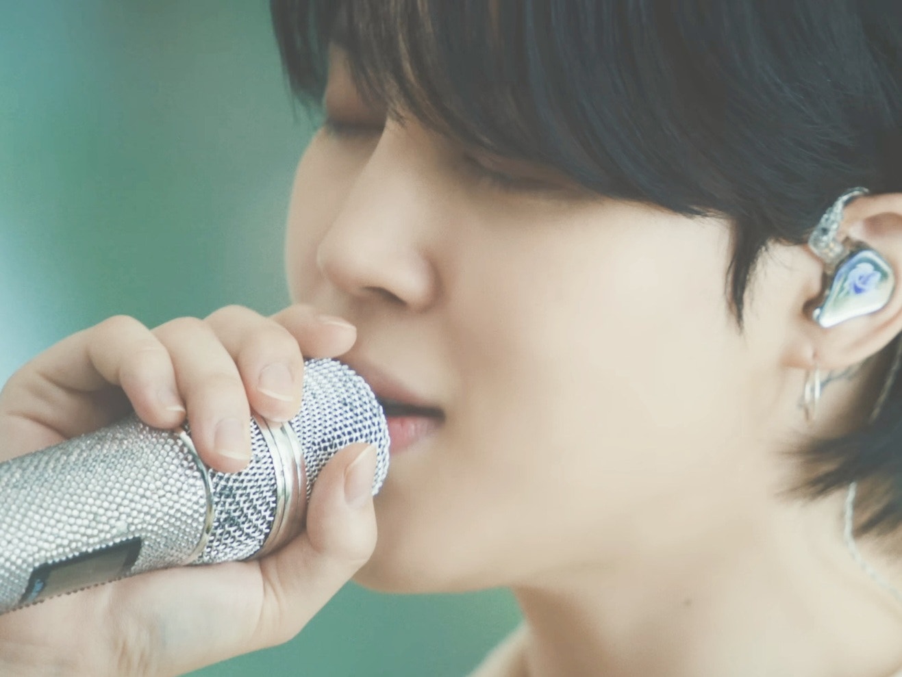 BTS Community Posts - #To_Jimin #Jimin " 편지（Dear.ARMY）" 💌を 届けてくれた時のジミン ...