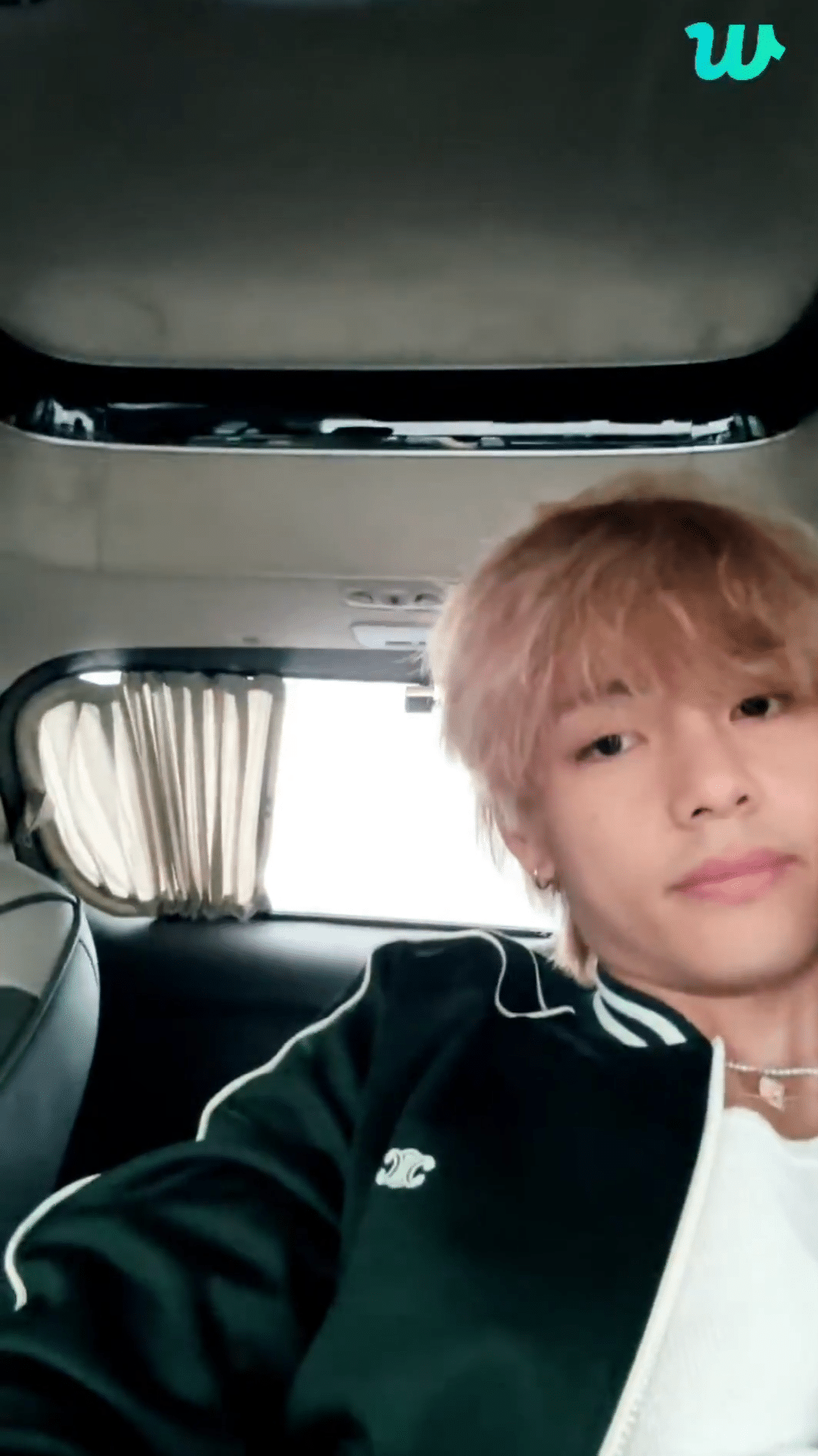 BTS Community Posts - テテ🙂 ゆっくり休めてるかな😴 あのね、アミはTMIが好きなんじゃなくて TMIを教えてくれるテテやみんなが好きなんだよ なんちゃってね😉 今日も ...