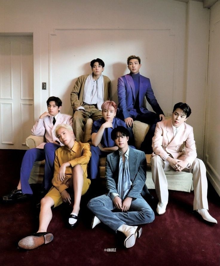 BTS 커뮤니티 포스트 - BTS now becomes the FIRST ACT and ONLY ACT IN HISTORY to ...