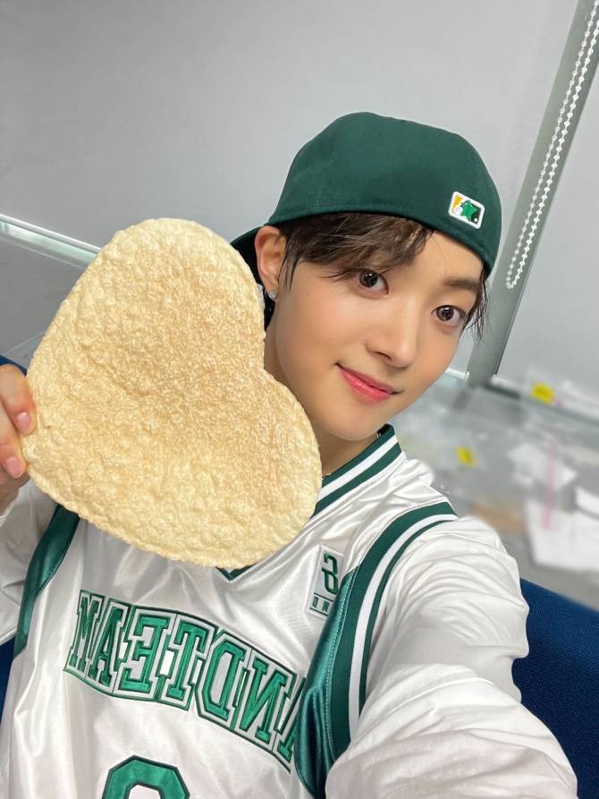 Andteam Community Post 여러분 3주간 정말 하루하루 행복했어요 🥹 루네 여러분의 사랑으로 넘치는 3주였던거