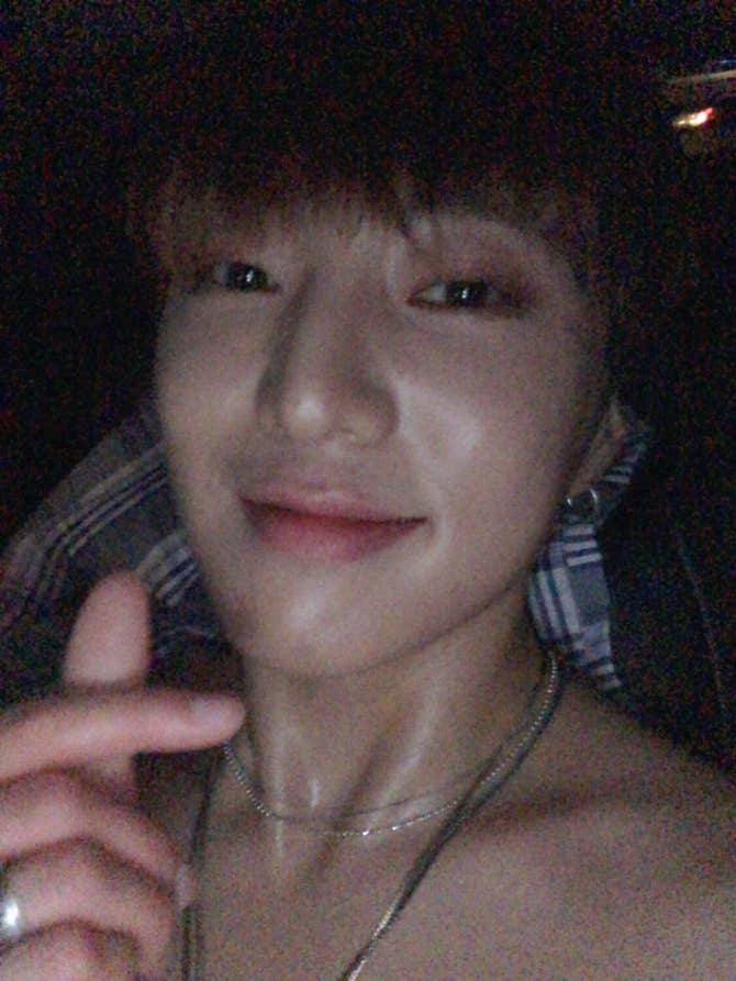 WINNER Community Posts - #to_yoon 🦊🪖D-527 그때 내가 그 많은 너를 다 좋아하고 있었어🌼 #my_captain ⚓️ 2018 2019 2022